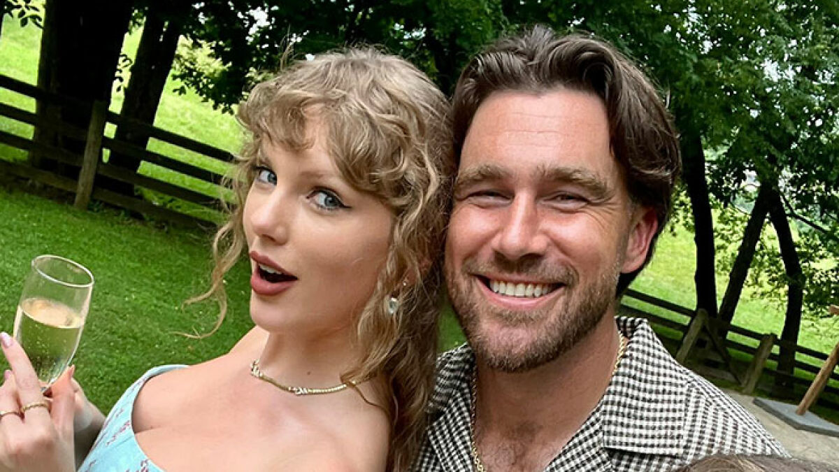 Did Taylor Swift and Travis Kelce Secretly Tie the Knot? Wedding Invite ...